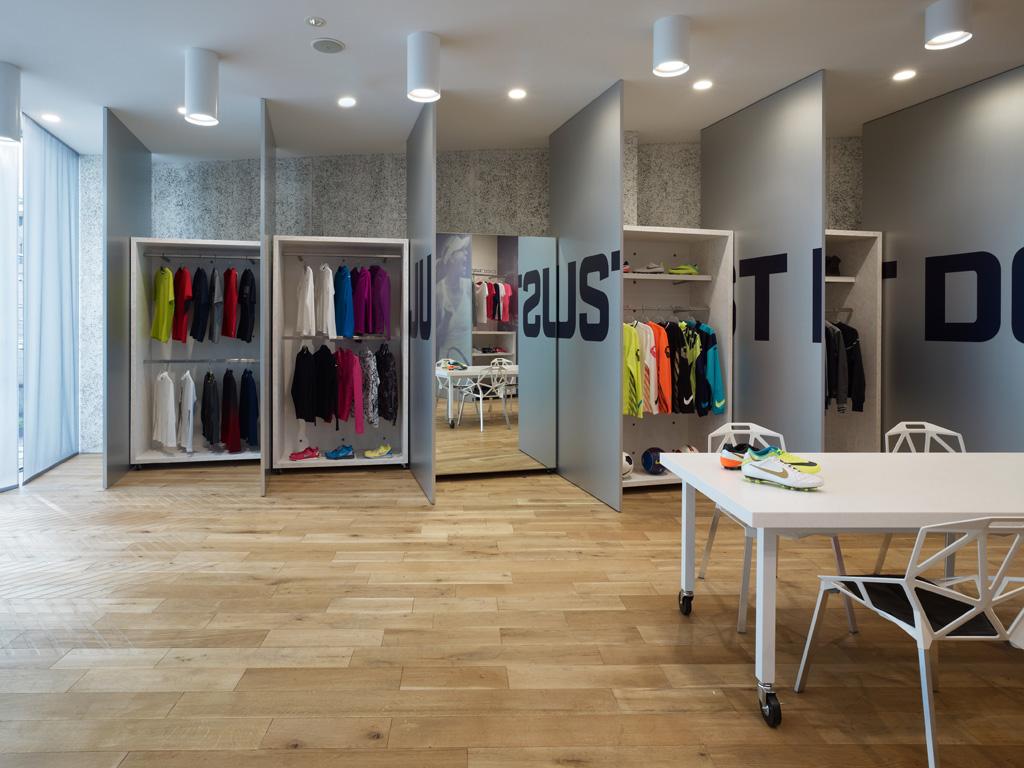 NIKE PR ROOM | 鈴野 浩一 | トラフ建築設計事務所 | titel (タイテル)